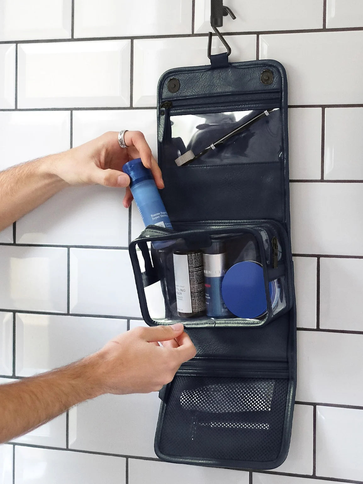 00017227- Stackers hanging wash bag - Navy Blue. – Henry D Johnstone